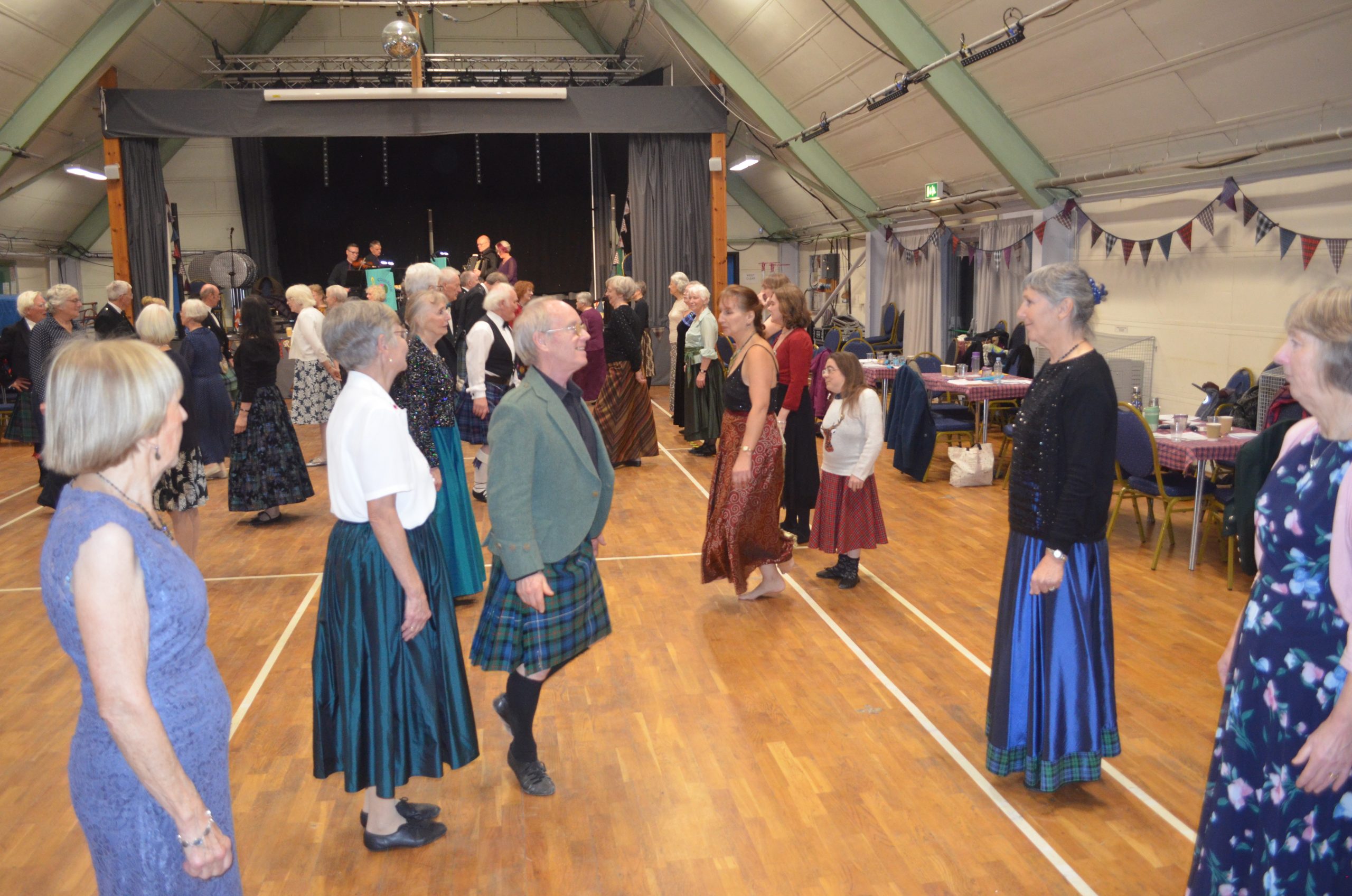 2023 Harwell & Abingdon (RSCDS Centenary) Ball | Harwell Scottish ...