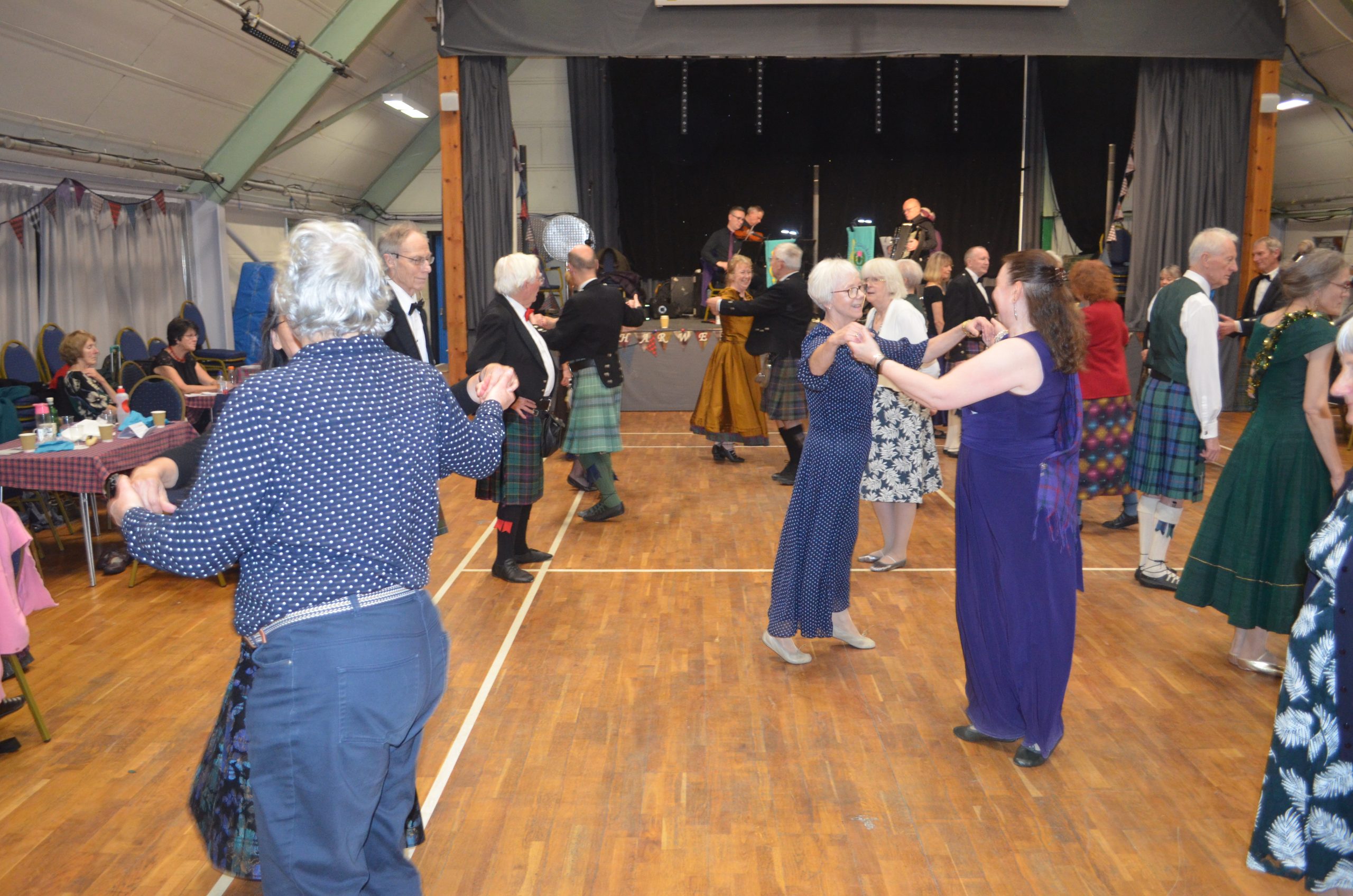 2023 Harwell & Abingdon (RSCDS Centenary) Ball | Harwell Scottish ...